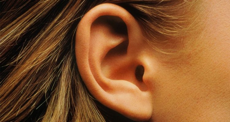 Certaines personnes peuvent créer un bruit sourd dans leurs oreilles ...