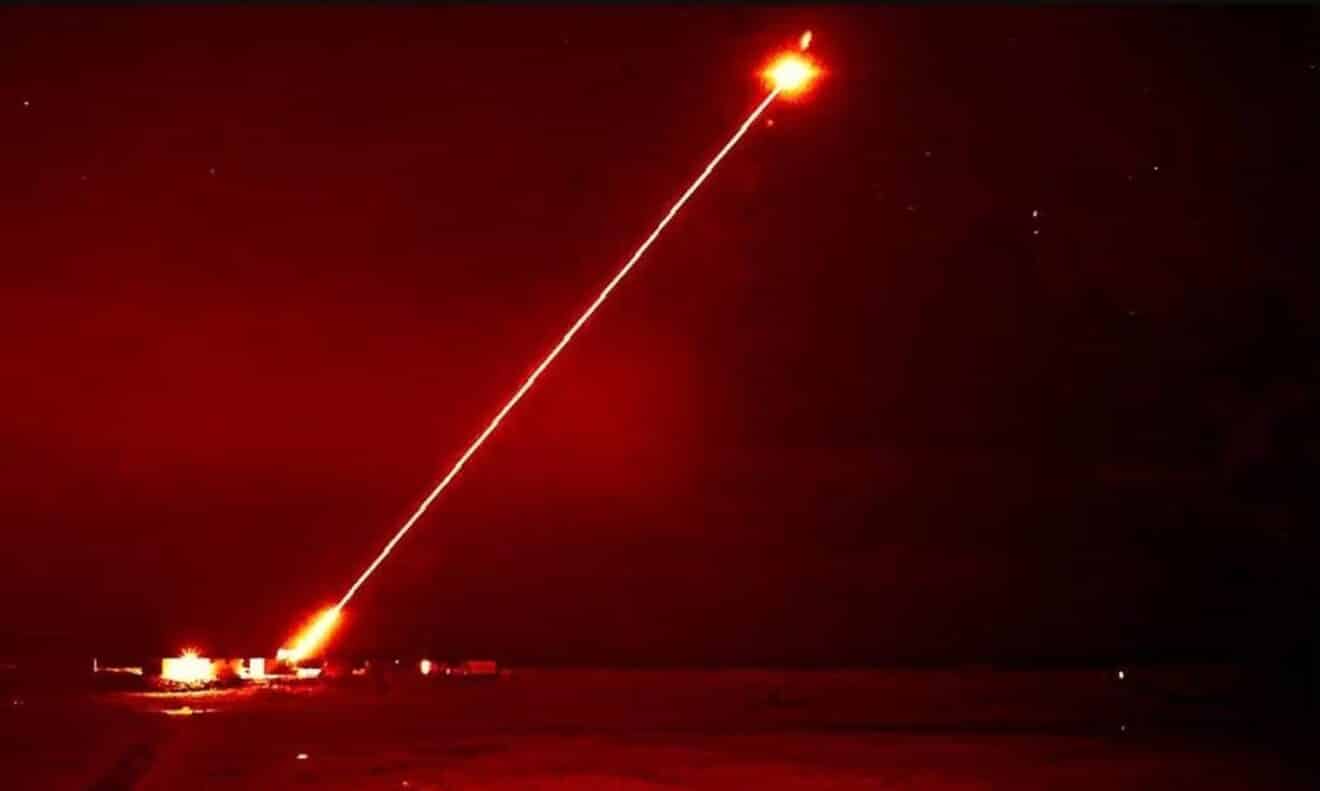 Laser DragonFire : une vidéo déclassifiée montre l’arme britannique ...